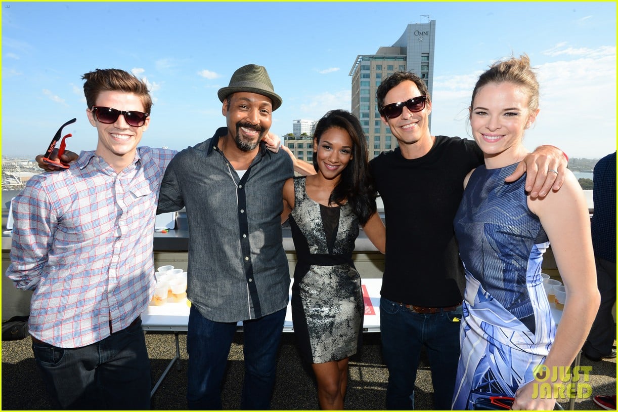 'The Flash' Cast Has a Blast at Buzzfeed's Rooftop Flash Bash: Photo ...