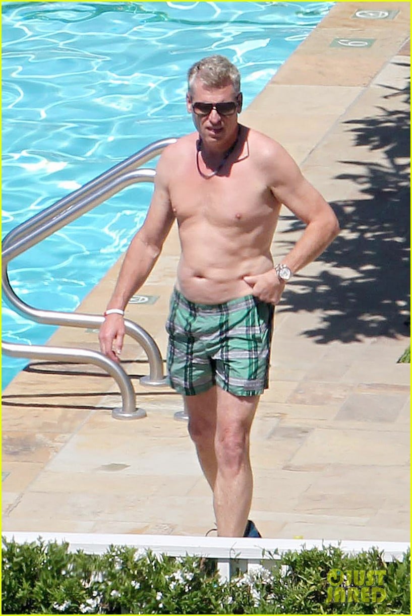 Joe Simpson Hits the Pool with Model Jonathan Keith During Jessica's ...