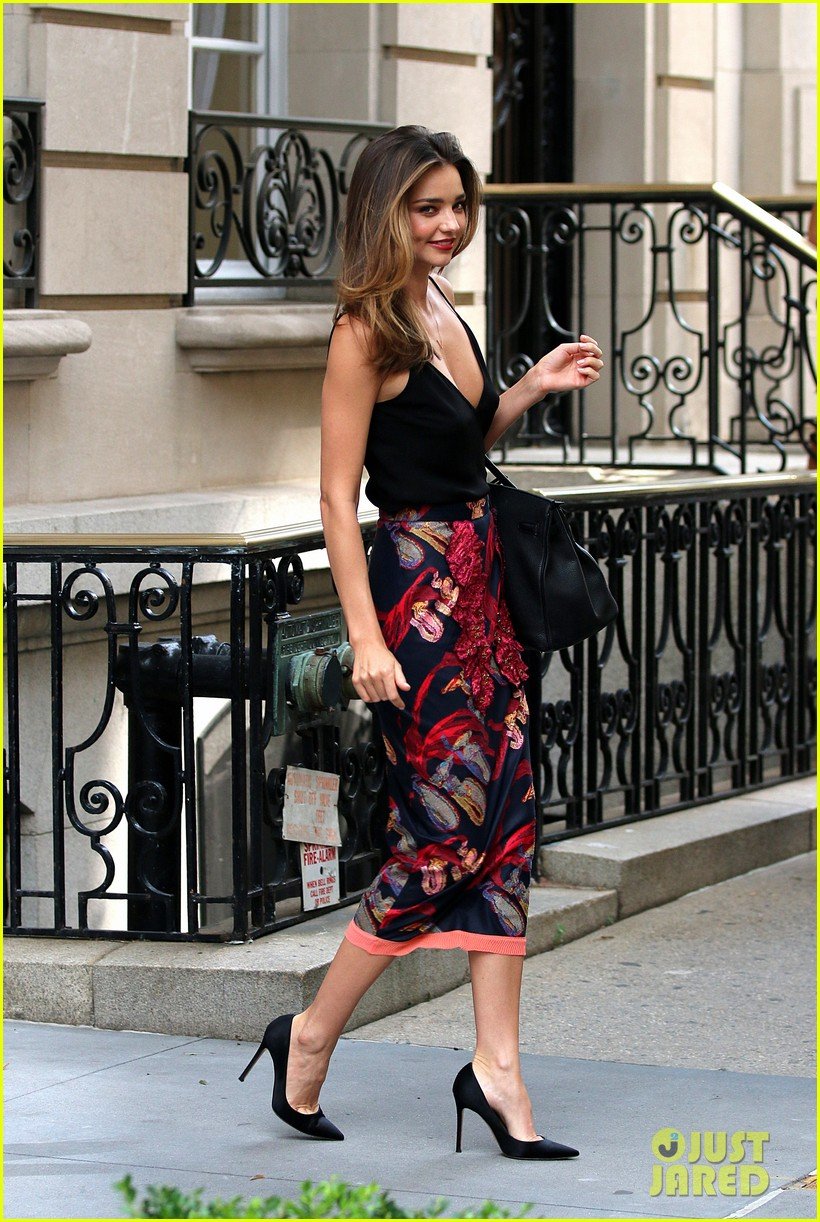 Miranda Kerr Shows Off Her Wild Side by Playing Flip Cup!: Photo ...