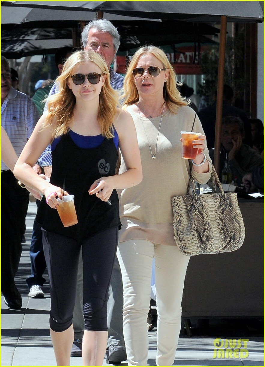 Chloe Moretz: Author Gayle Forman Talks Band Name Change in 'If I Stay ...