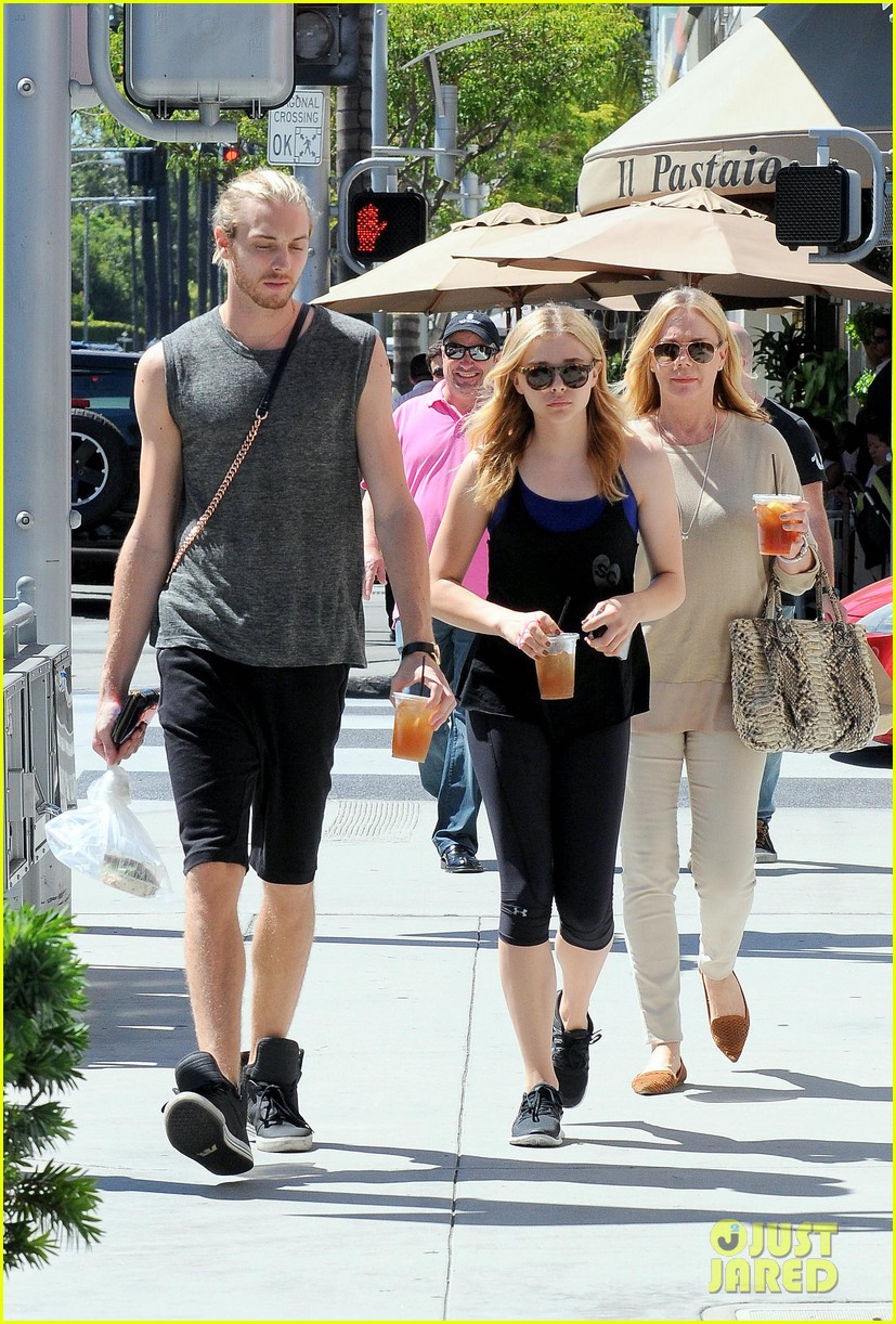 Chloe Moretz: Author Gayle Forman Talks Band Name Change in 'If I Stay ...