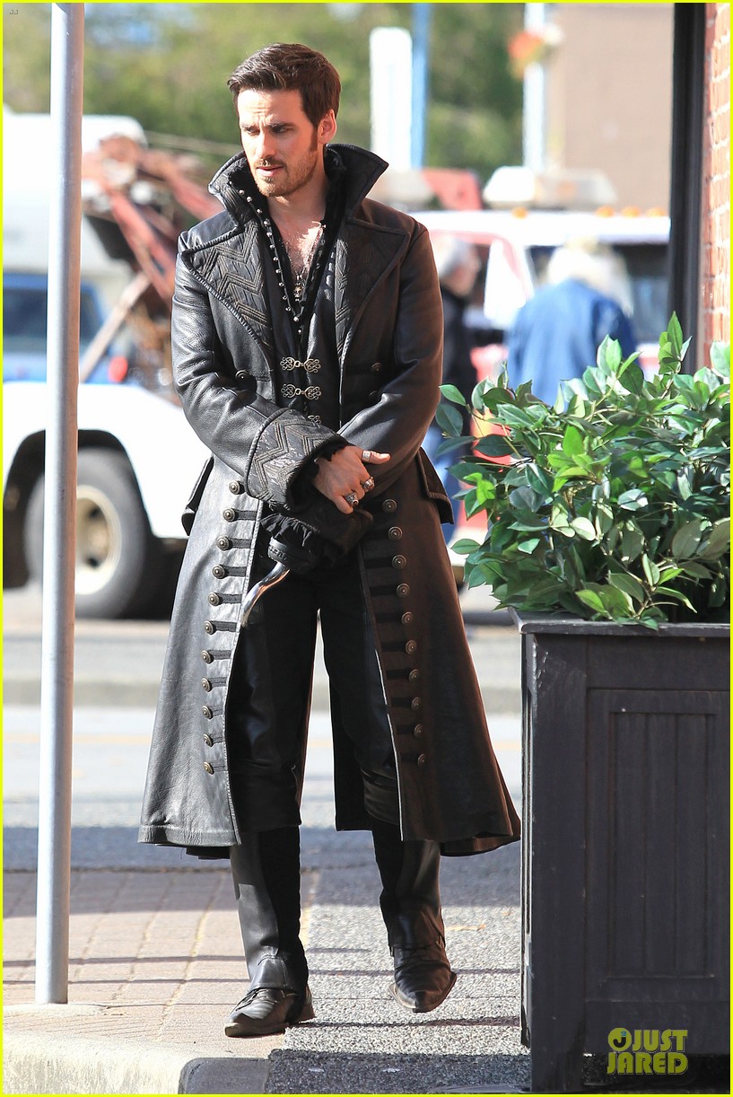 Jennifer Morrison & Josh Dallas Get Their Hearts Racing on 'Once' Set ...