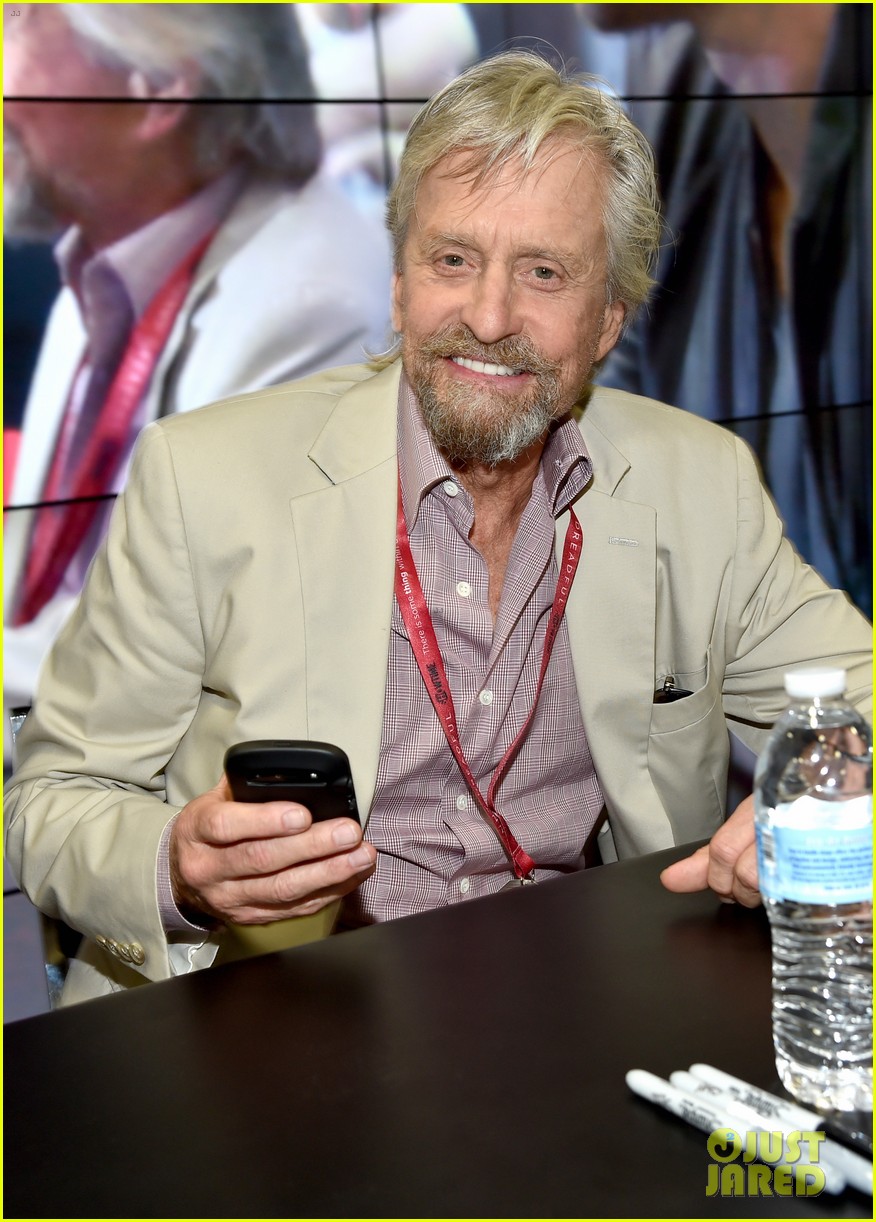 Paul Rudd Discusses His 'Ant-Man' Abs at Comic-Con 2014!: Photo 3164714 ...