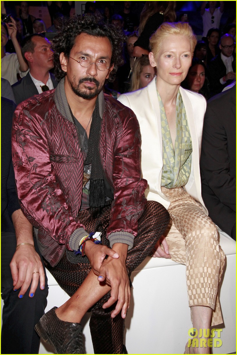 Tilda Swinton is a Sophisticated Lady at Roshi Porkar Fashion Show in ...