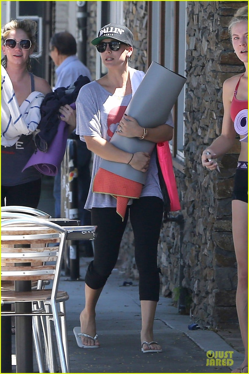 Kaley Cuoco Shows She's Ballin' After Getting New 'Big Bang Theory ...