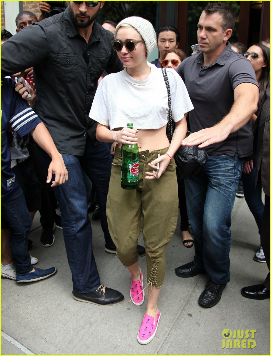 Miley Cyrus Tmnt Couldn't Be More Proud Of The Mutant Mayhem Team! Yay