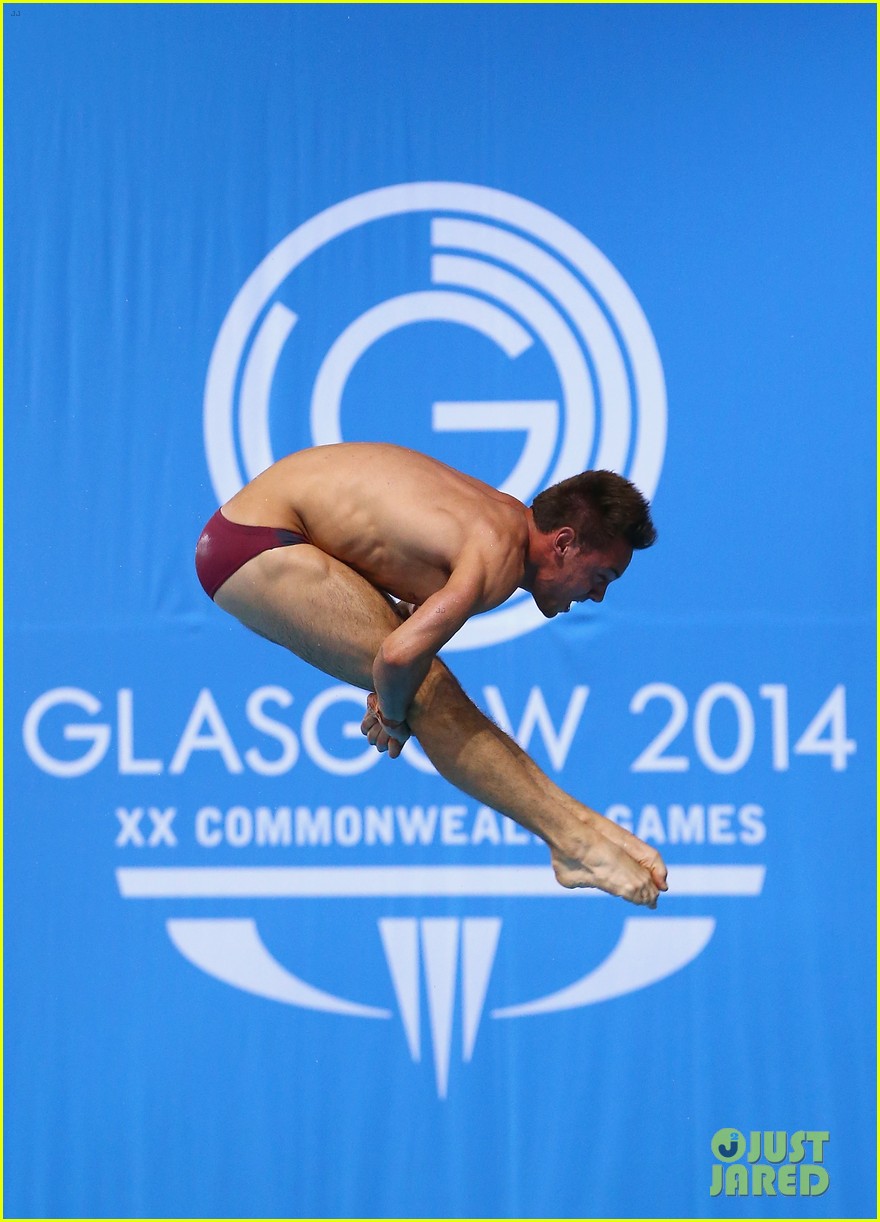 Tom Daley Wins Gold at Commonwealth Games, Cheered on By Boyfriend ...