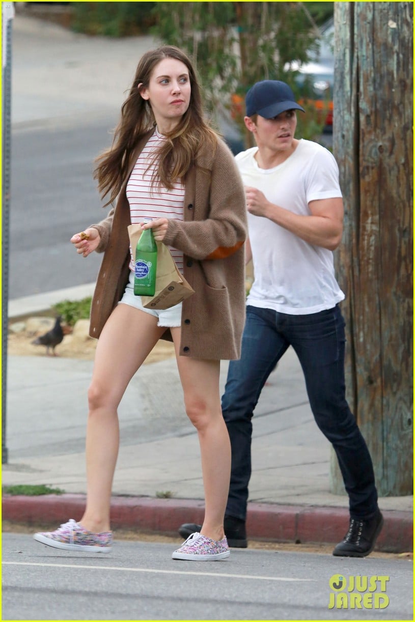 Dave Franco & Alison Brie Look So Cute Together for Sunday Brunch ...