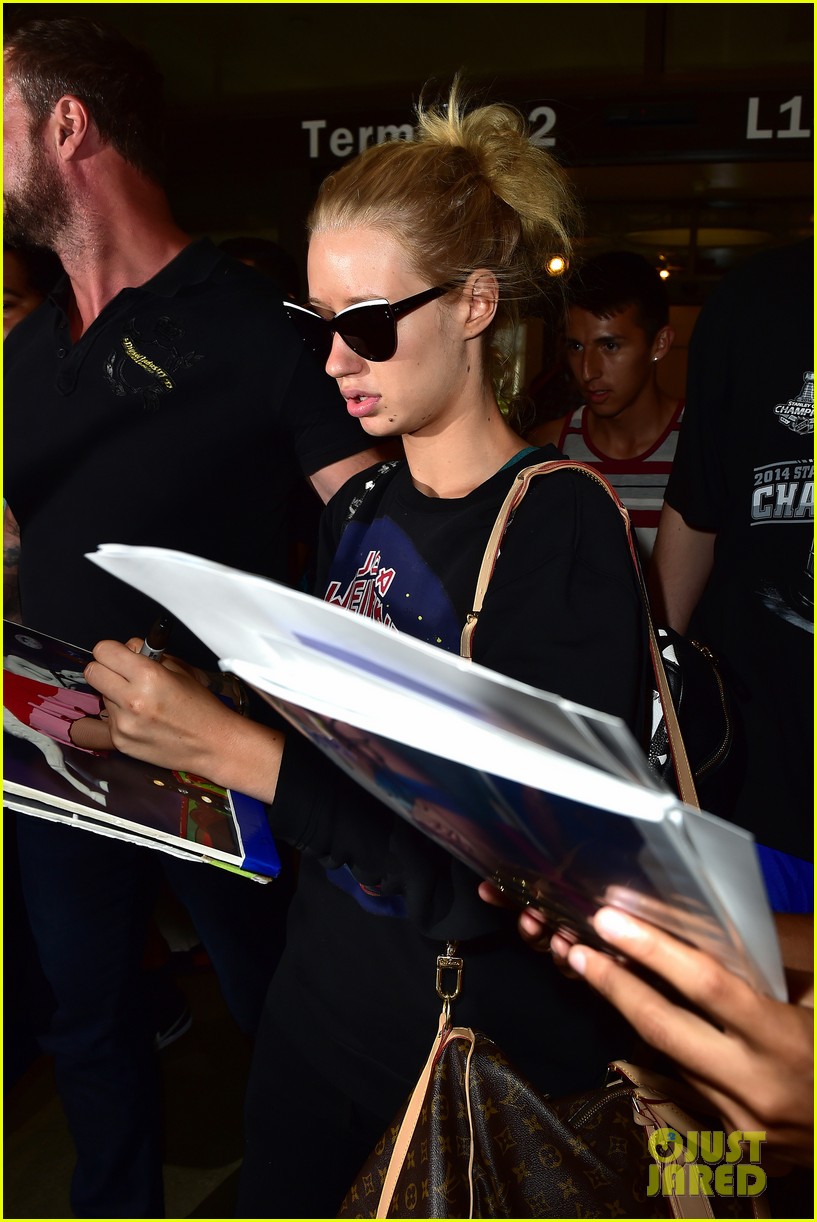 Iggy Azalea Keeps it Fierce on the Cover of Australia's '10' Mag: Photo ...