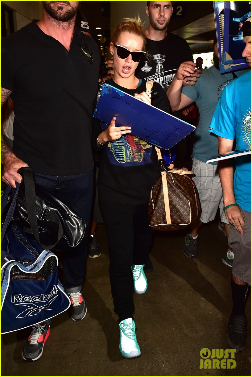 Iggy Azalea Keeps it Fierce on the Cover of Australia's '10' Mag: Photo ...