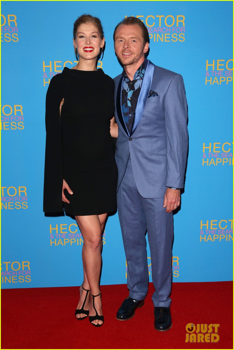 Gone Girl's Rosamund Pike Camouflages Her Baby Bump in a Black Dress on ...