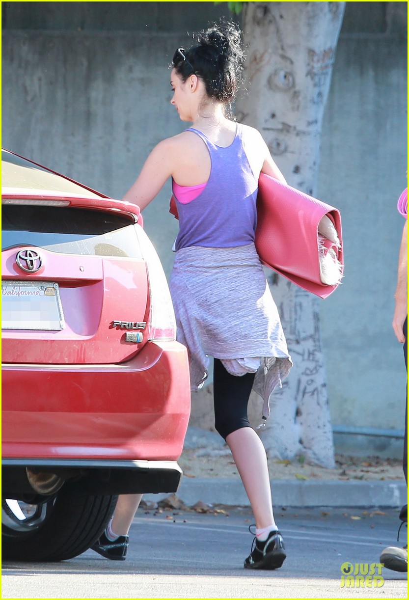 Krysten Ritter's Star Appeal Is Impossible to Miss in Beverly Hills ...