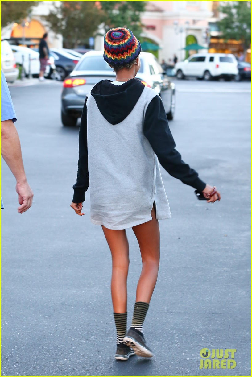Willow Smith Reps Older Brother Jaden's MSFTSrep Clothing Line: Photo ...