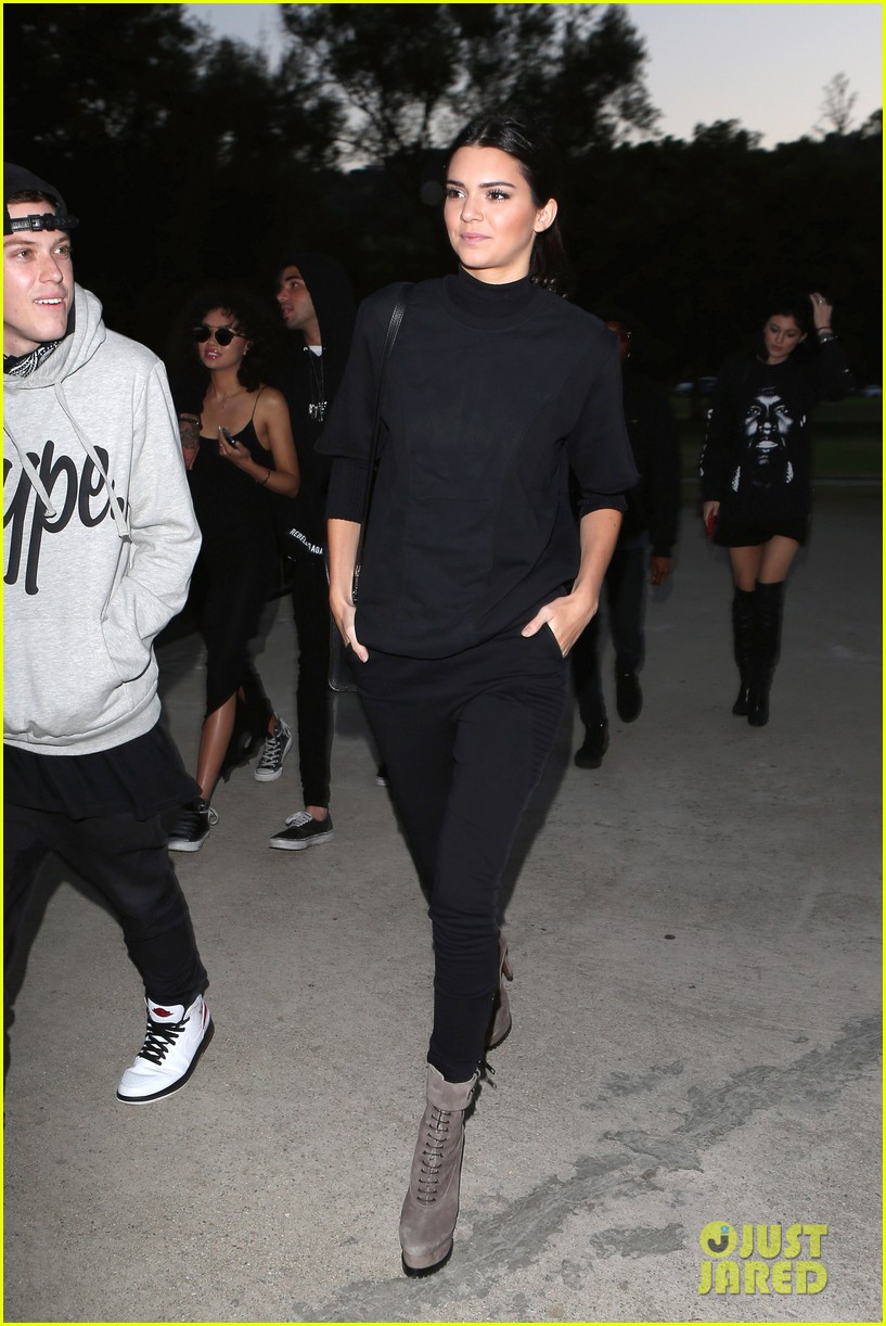 Kylie Jenner Hits Up Eminem & Rihanna's Concert With Kendall!: Photo ...