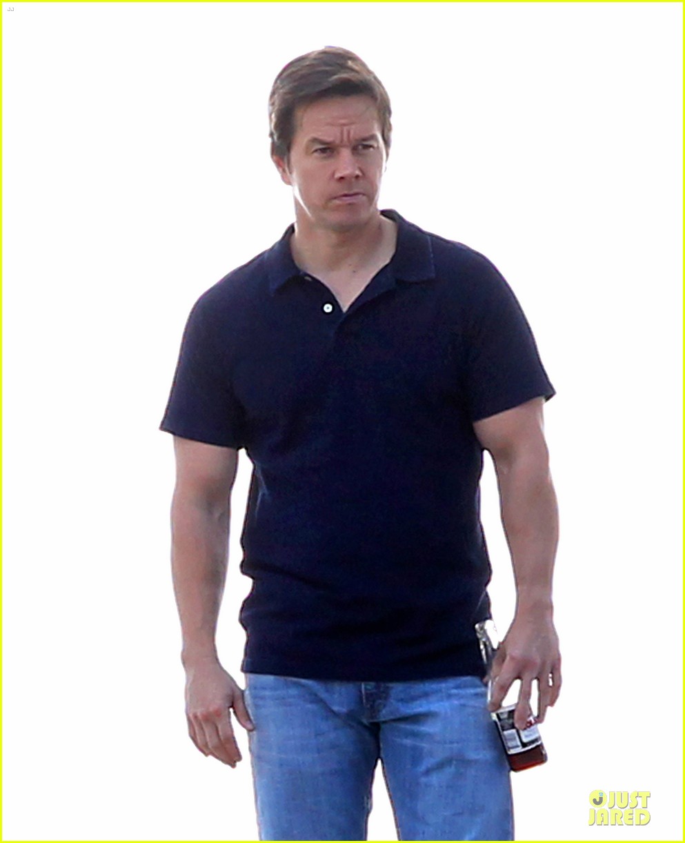 Mark Wahlberg's Muscles Are On Full Display For 'Ted 2': Photo 3173480 ...