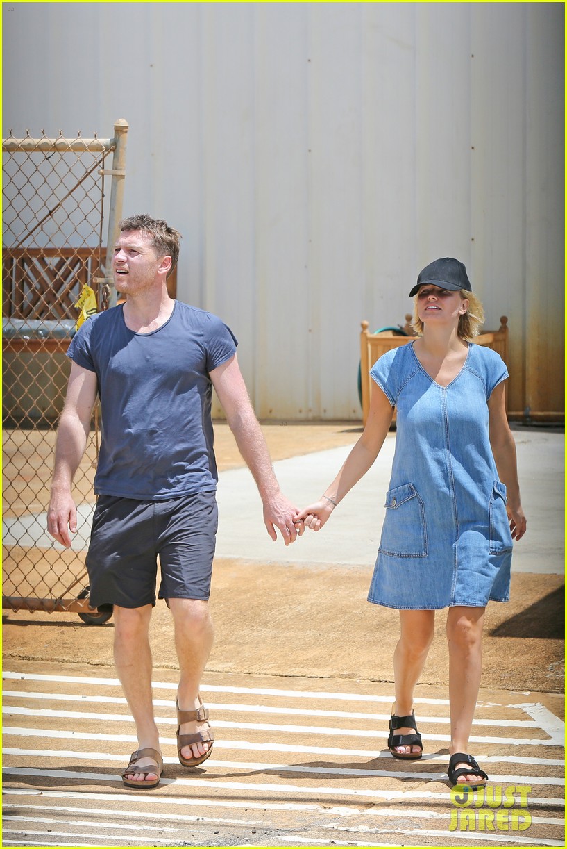 Sam Worthington & Lara Bingle Show Off Beach Bodies in Hawaii: Photo ...