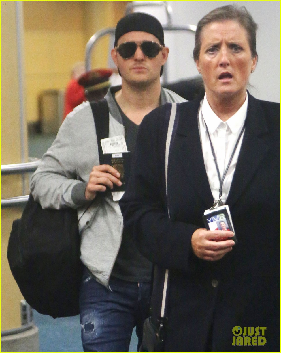 Michael Buble Shares a Shirtless Morning Selfie as 'Mikal': Photo ...