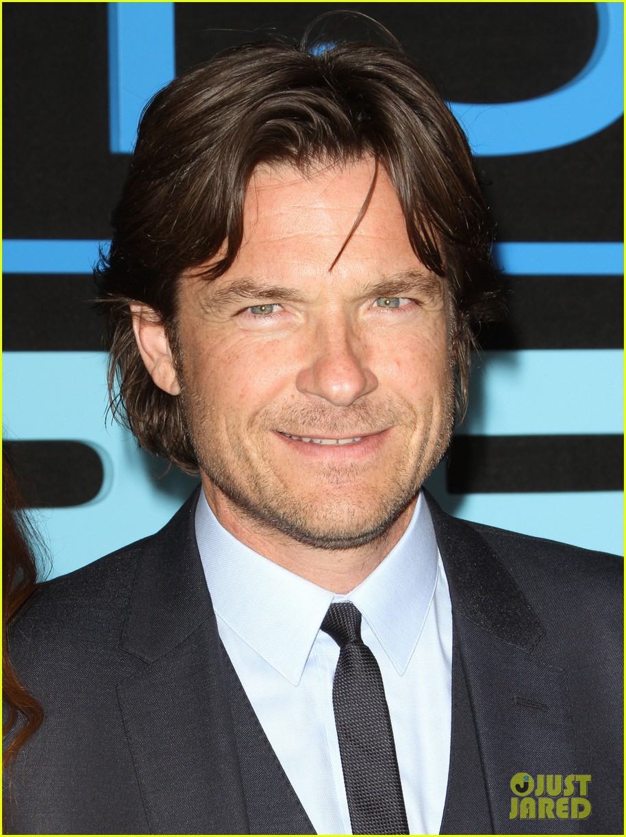 Tina Fey & Jason Bateman Make Us Laugh By Playing 'Would You Rather ...