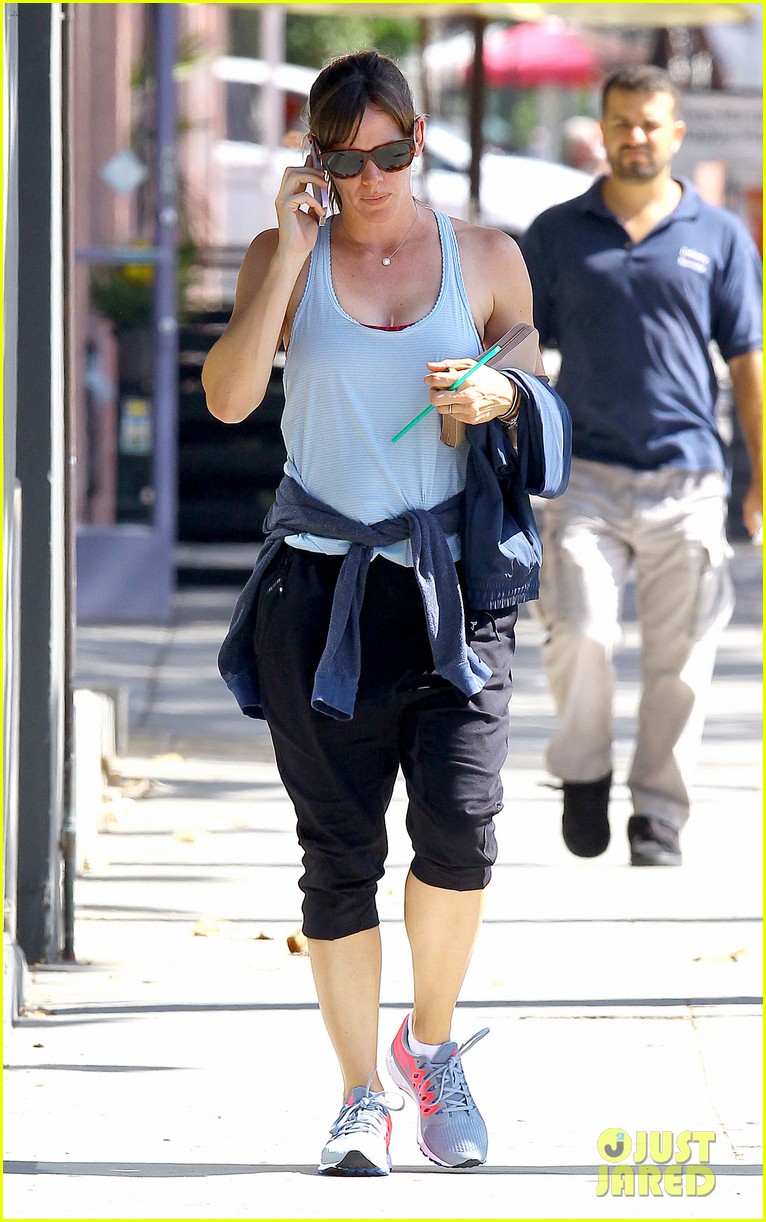 Jennifer Garner Explains Why She Isn't On Instagram or Twitter: Photo ...