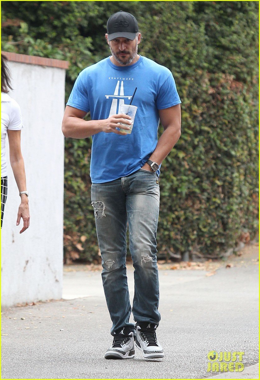 Joe Manganiello's Muscles Never Fail to Impress!: Photo 3202101 | Joe ...
