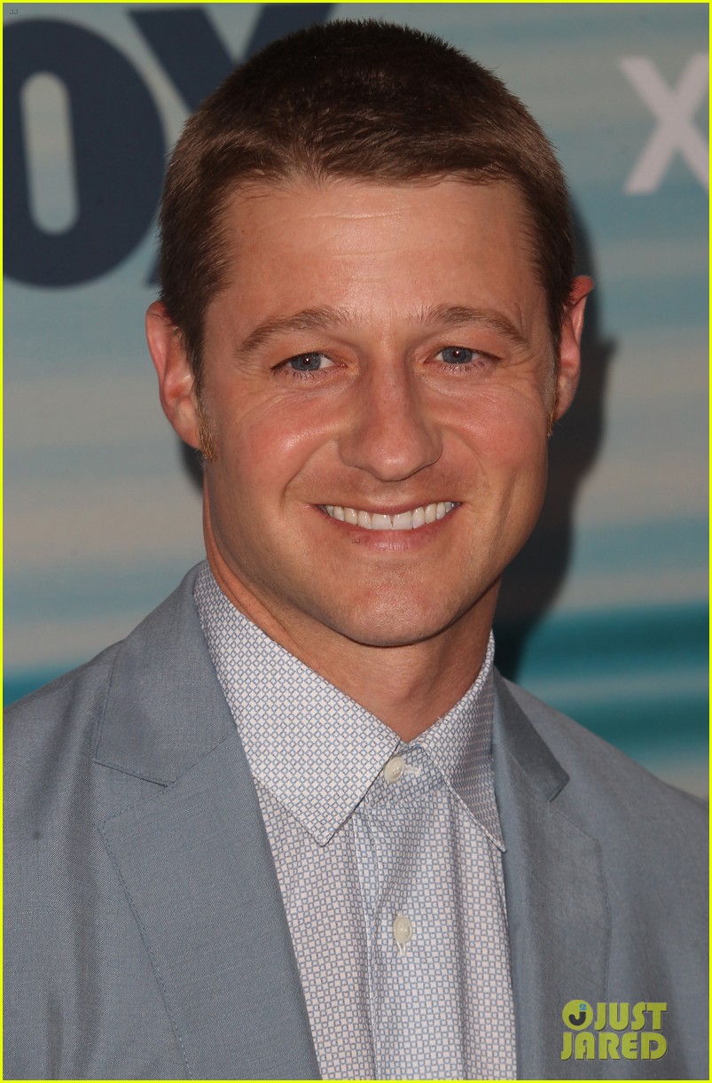 Ben McKenzie & Andy Samberg Are Handsome Fellas at Fox's Fall Eco ...