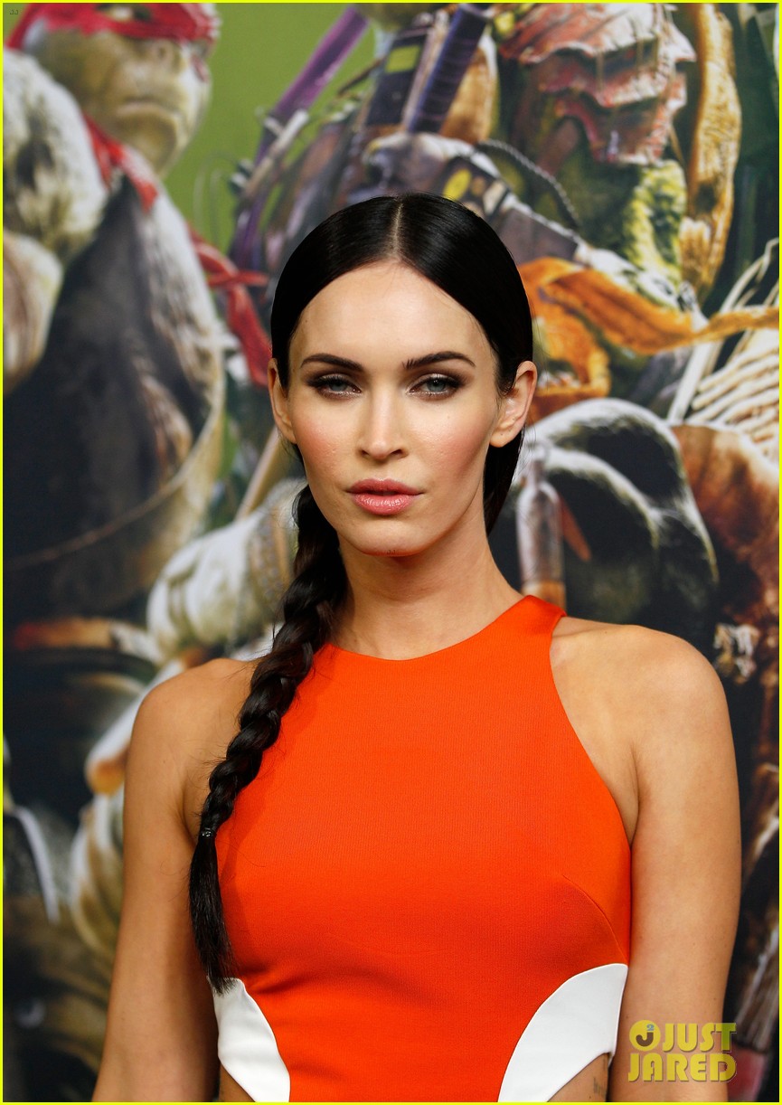Megan Fox Stuns at 'Teenage Mutant Ninja Turtles' Sydney Premiere with ...