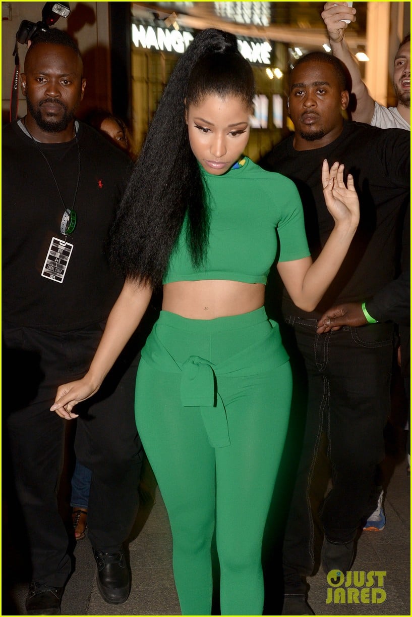 Nicki Minaj Shows Underboob After Performing with Beyonce!: Photo ...
