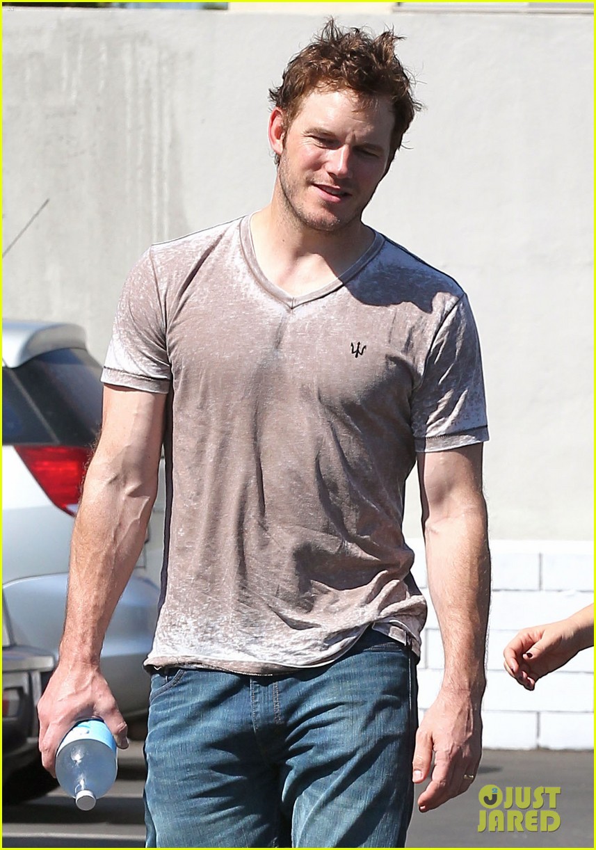 Chris Pratt Shares First Headshot Ever for an Amazing #tbt - See it ...