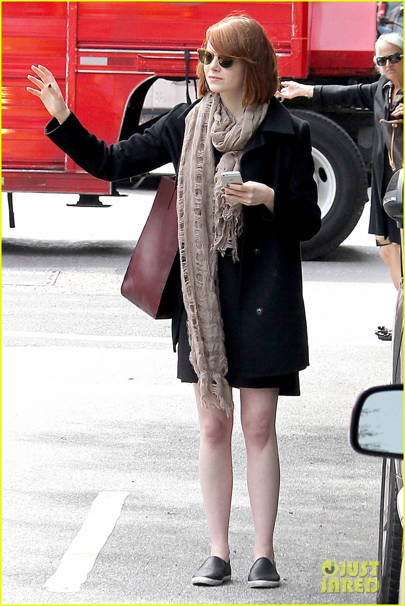 Emma Stone Is Ready For Fall As She Hails a Cab in NYC!: Photo 3204163 ...