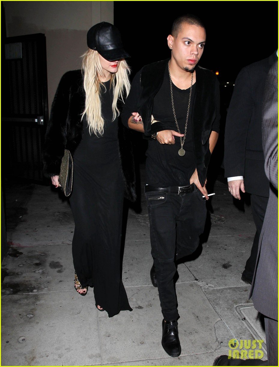 Ashlee Simpson Parties at the Same Club As Her Dad Joe: Photo 3215058 ...