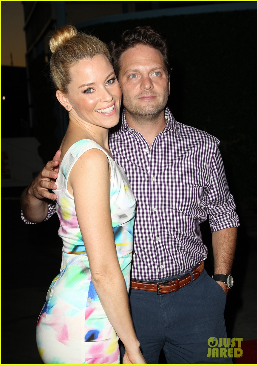 Elizabeth Banks & Hubby Max Handelman Support Advocates Of Education at ...