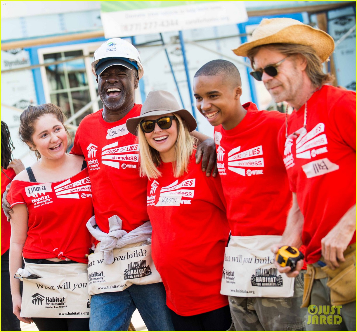 Kristen Bell's Baby Bump Gets Measured by William H. Macy!: Photo ...