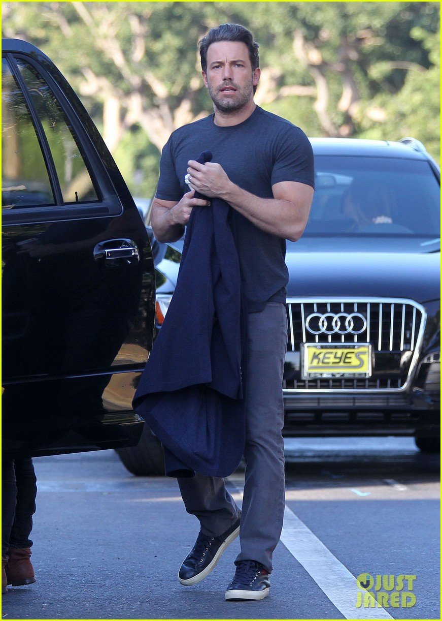 Batman Himself Ben Affleck Wants Your Help to Save the Bats - Watch His ...