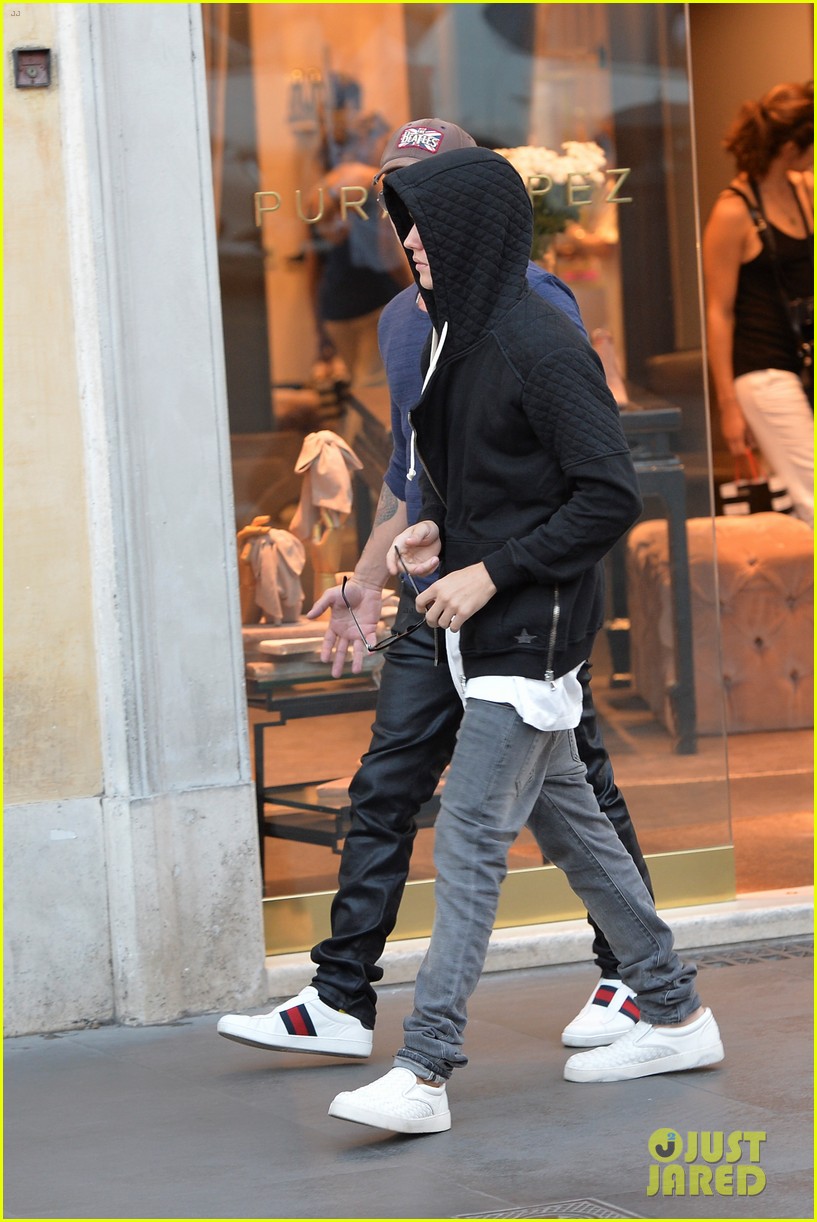 Justin Bieber & Dad Jeremy Take In The Wonders of Rome: Photo 3213878 ...