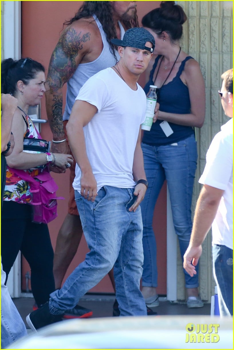 Matt Bomer Goes Shirtless, Channing Tatum & Joe Manganiello Show Off Huge Muscles on 'Magic Mike ...