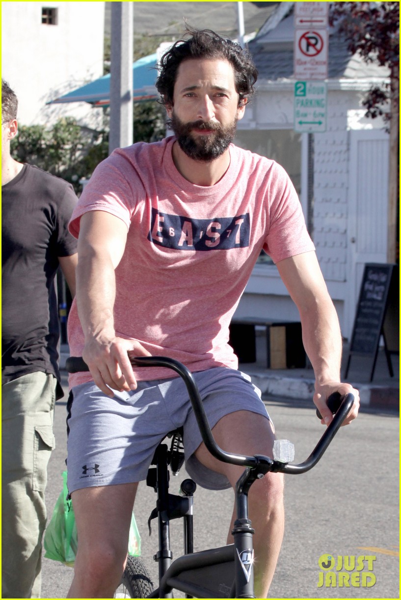 Adrien Brody & His Scruff Are Definitely Ready for No-Shave November ...