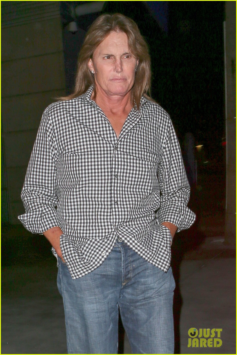 Bruce Jenner Lets His Long Hair Down & Still Wears Wedding Ring: Photo ...