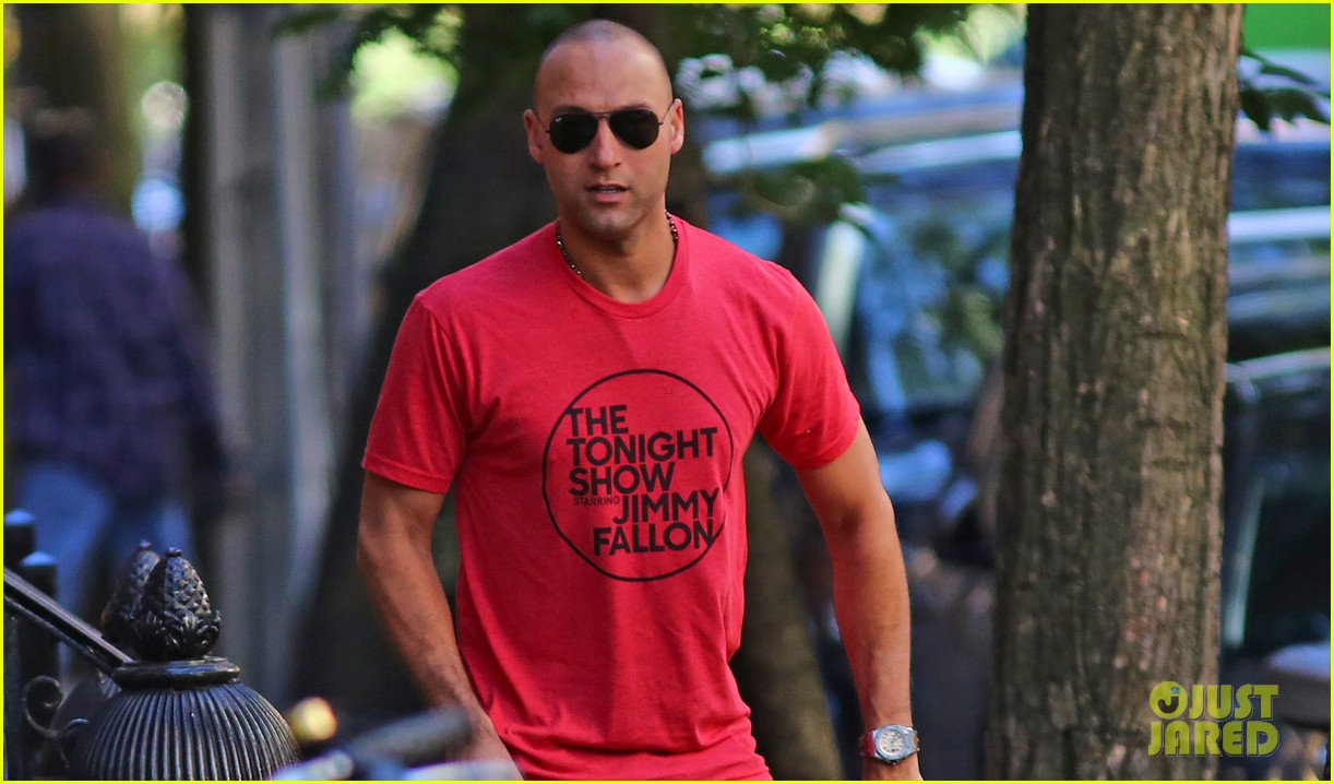 Derek Jeter Gets Respect From The Rock at WWE as He Starts an Epic ...