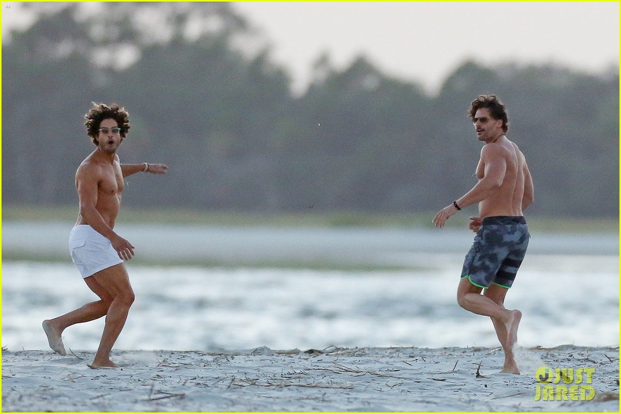 Joe Manganiello & Matt Bomer Show Off Buff Bods in 'Magic Mike XXL' Beach Football Scenes: Photo ...