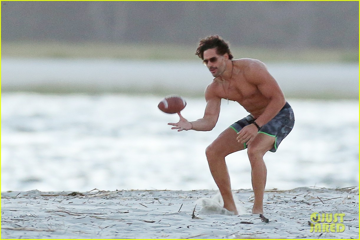 Joe Manganiello & Matt Bomer Show Off Buff Bods in 'Magic Mike XXL' Beach Football Scenes: Photo ...