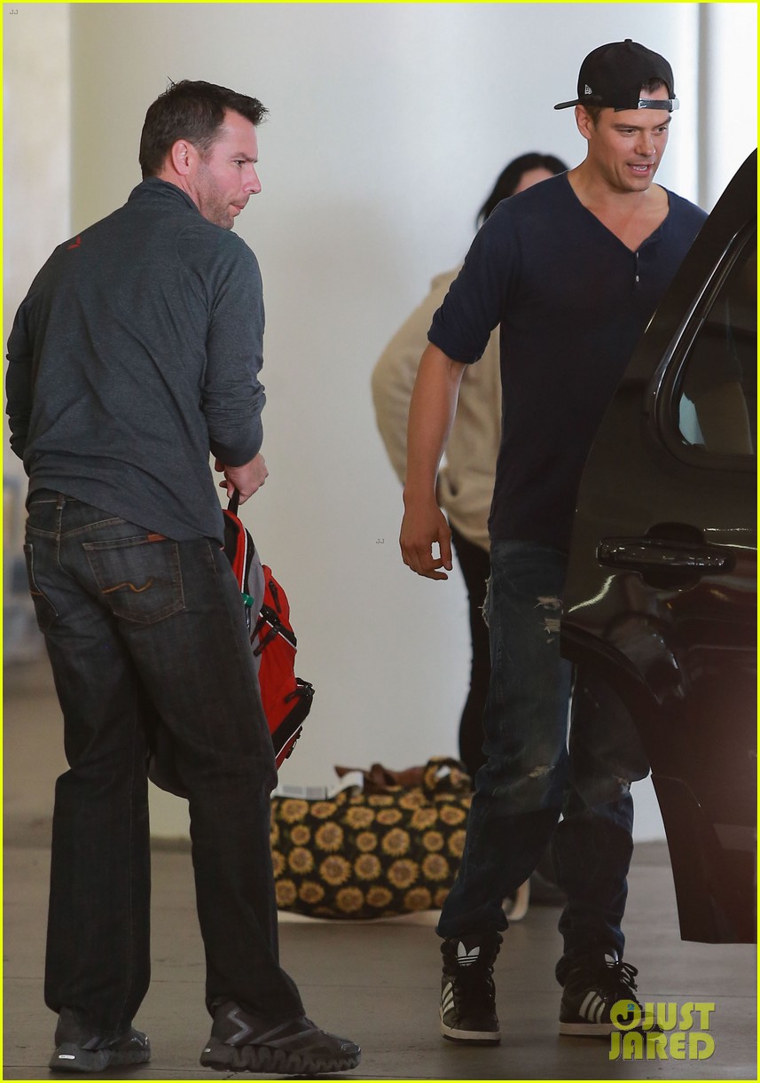 Josh Duhamel Hits LAX Before Fergie Sings National Anthem at Clippers ...