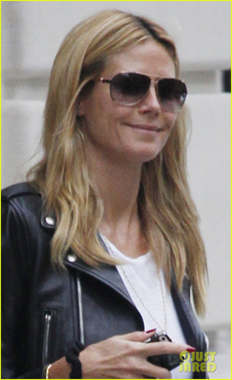 Heidi Klum Remembers Helping the Red Cross During Hurricane Sandy ...