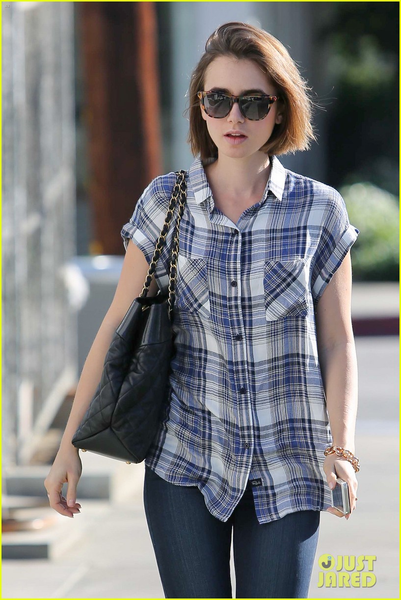 Lily Collins Believes Guys & Girls Can Just Be Friends: Photo 3229216 ...