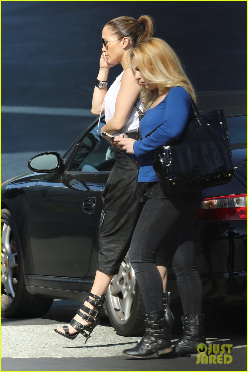 Jennifer Lopez Puts Her Impressive Arms on Display for Business Meeting ...