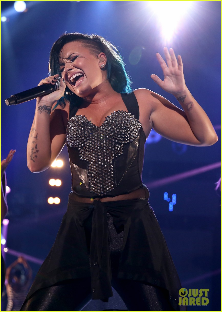 Demi Lovato Gets Support from Boyfriend Wilmer Valderrama at Vevo ...