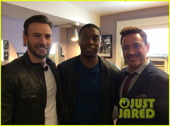 Chris Evans & Robert Downey, Jr. Put Up Their Dukes & Fight On Stage at ...
