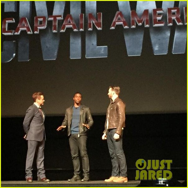 Chris Evans & Robert Downey, Jr. Put Up Their Dukes & Fight On Stage at ...