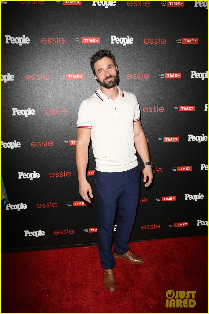 Kiernan Shipka & Cameron Monaghan Get Dressed Up for 'People's Ones To ...