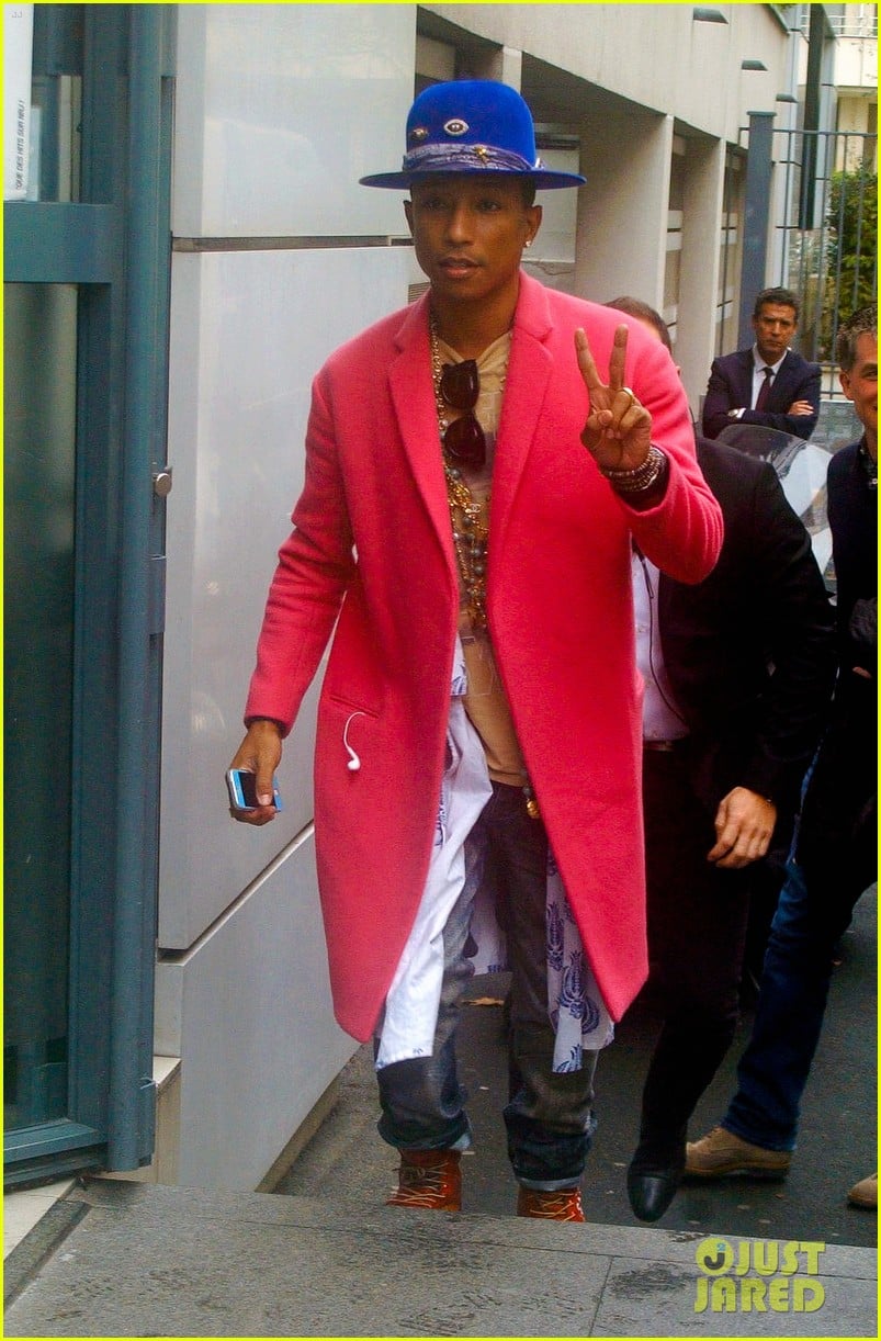 Pharrell Williams Discusses Race & Says 'I Love Black Women' for Ebony ...