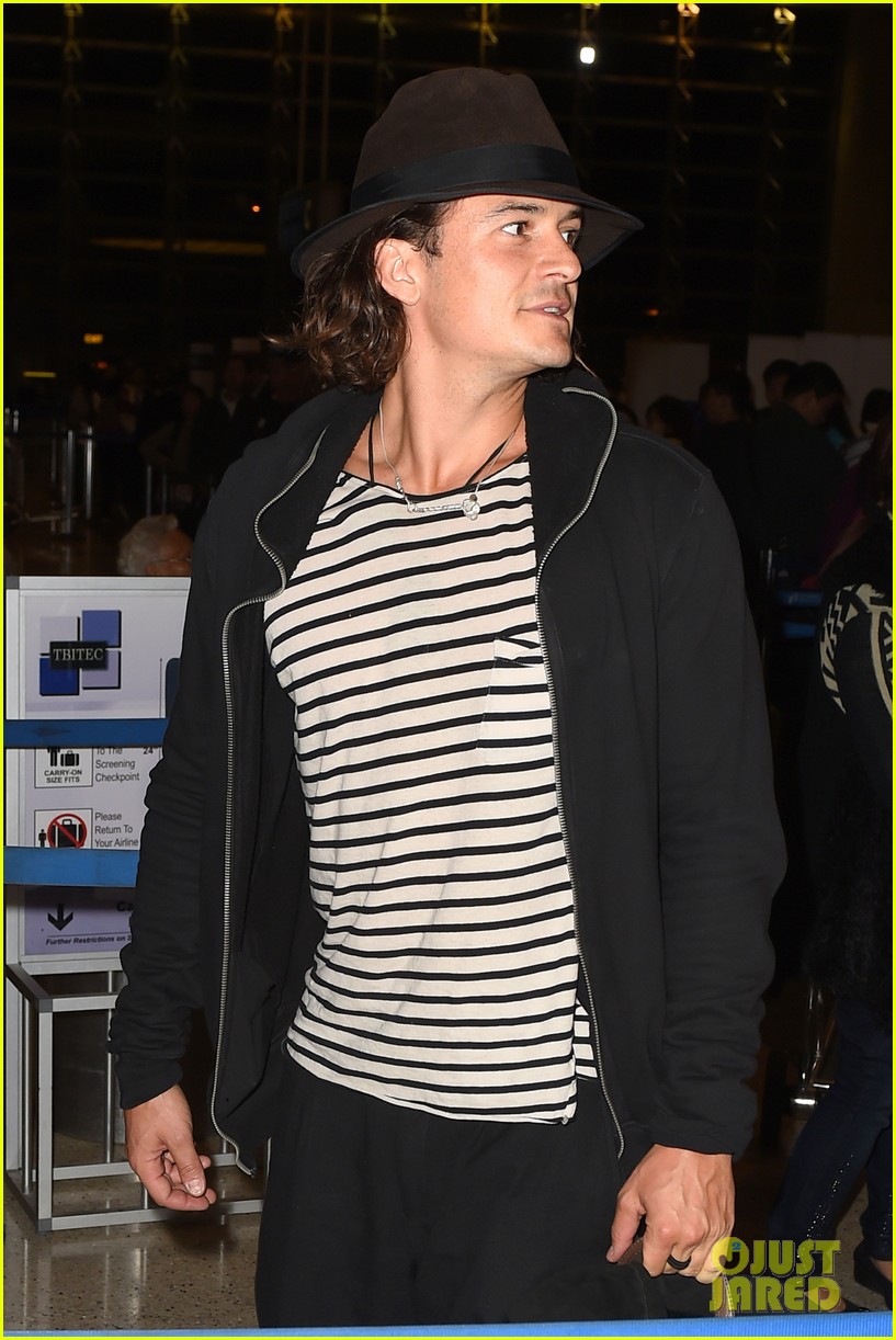 Orlando Bloom Grabs Himself During Tricky 'Hobbit' Stunt, Jokes That He ...